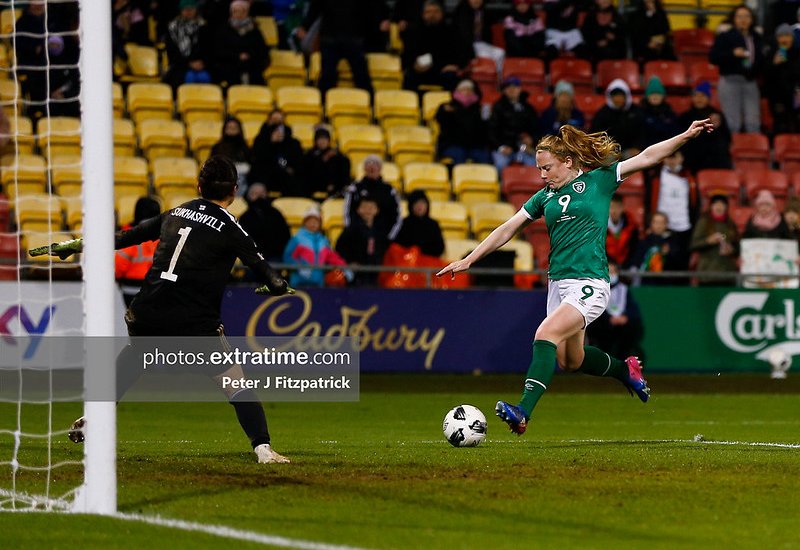 Ireland striker Amber Barrett joins Standard Liege after spell in ...