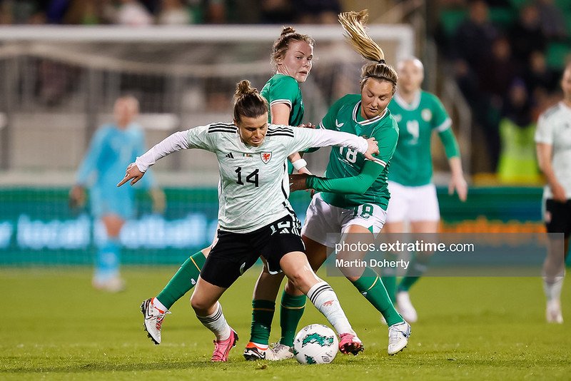 Everton sign Hayley Ladd from Manchester United - The Home of Irish ...